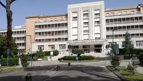 Dal Monaldi: «In primavera i ricoverati non erano tanti, ci sono ...